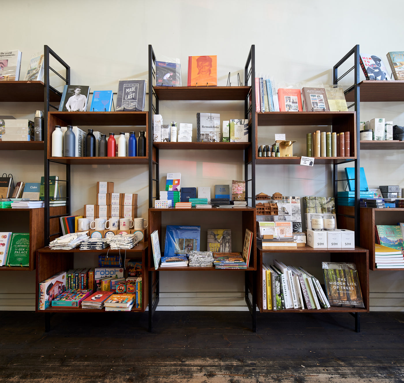 HAPPY VALLEY SHOP - Design/Book/Art/Vinyl Store